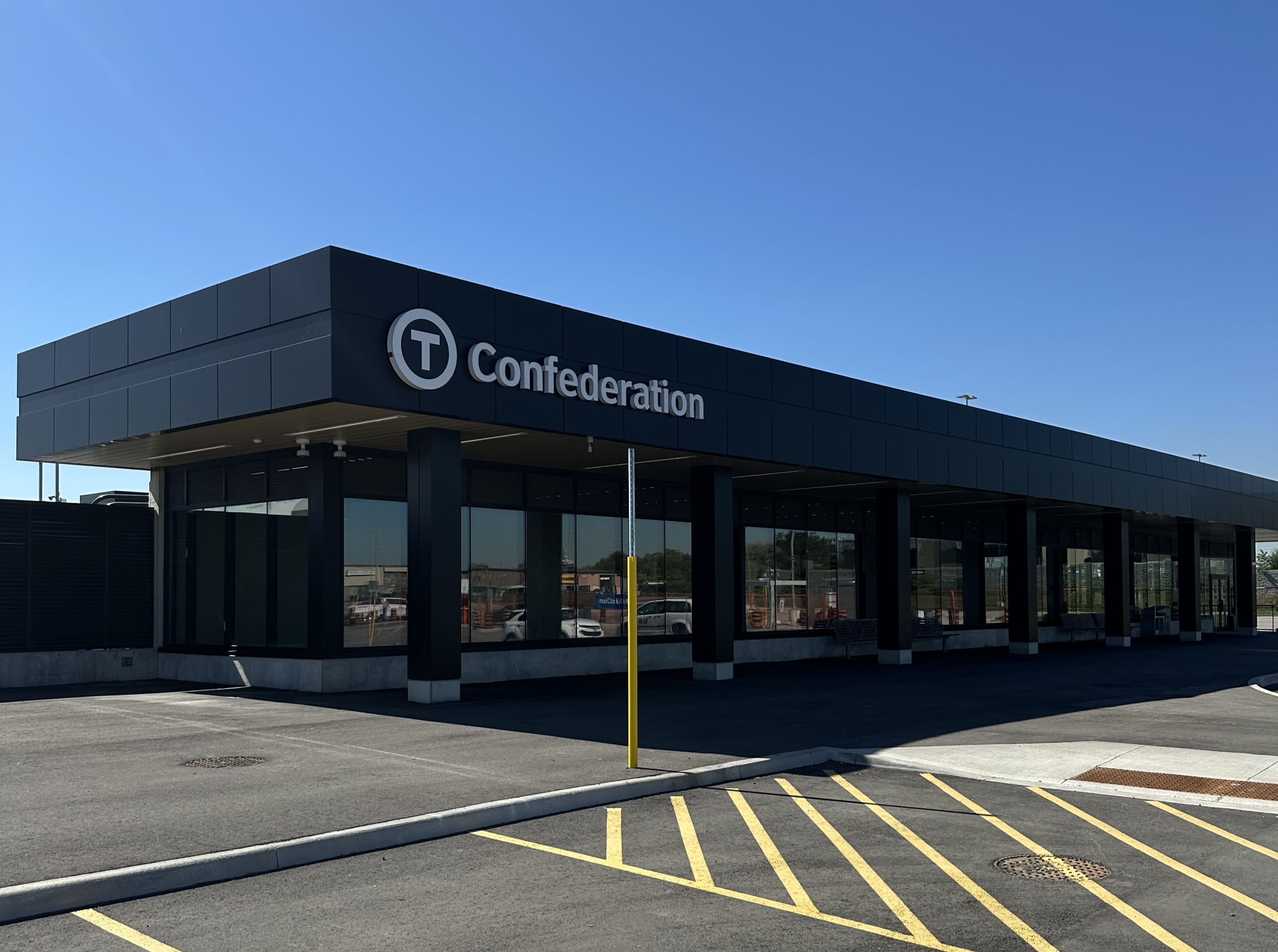 Confederation GO Station