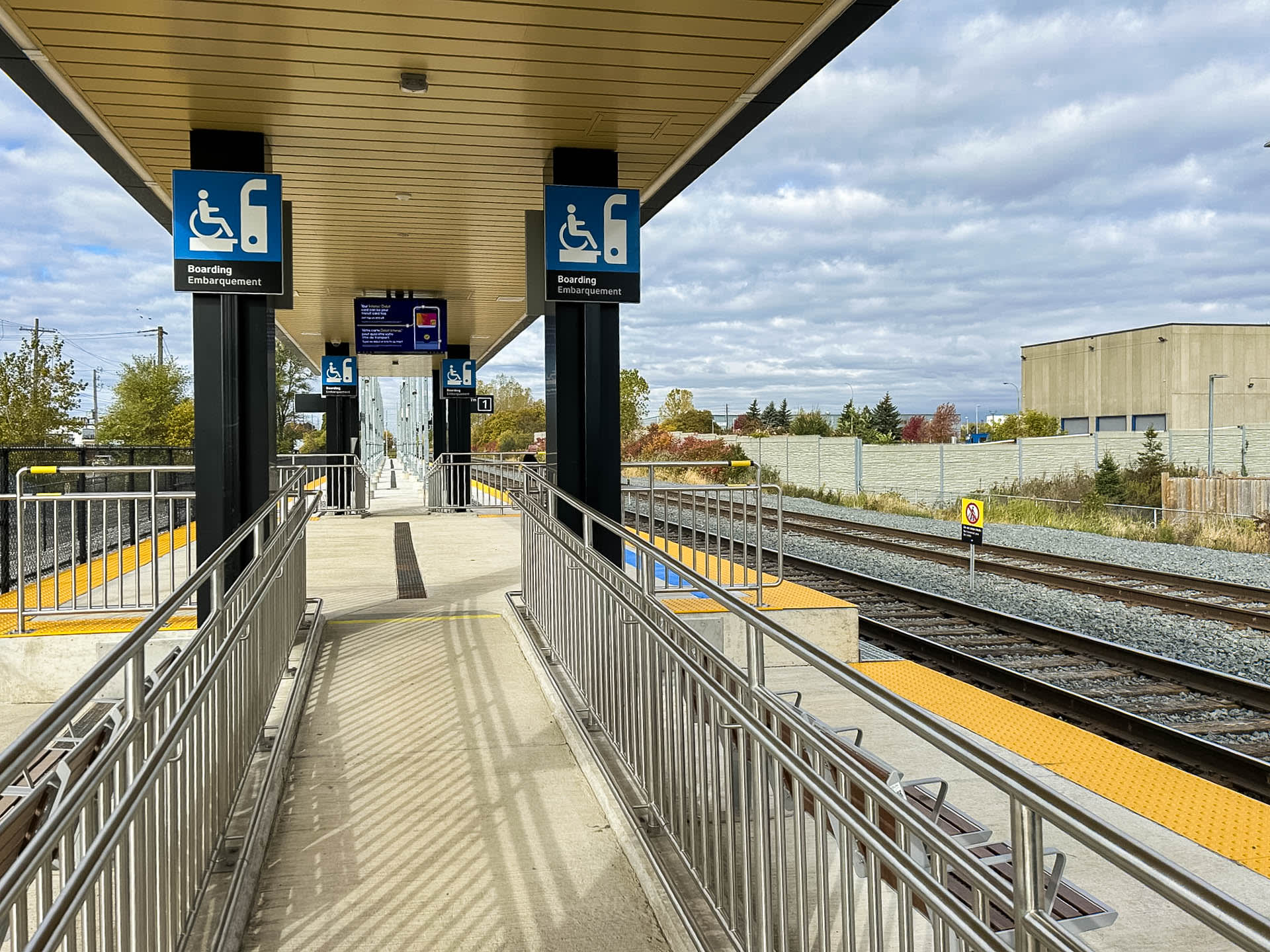 Confederation GO Station
