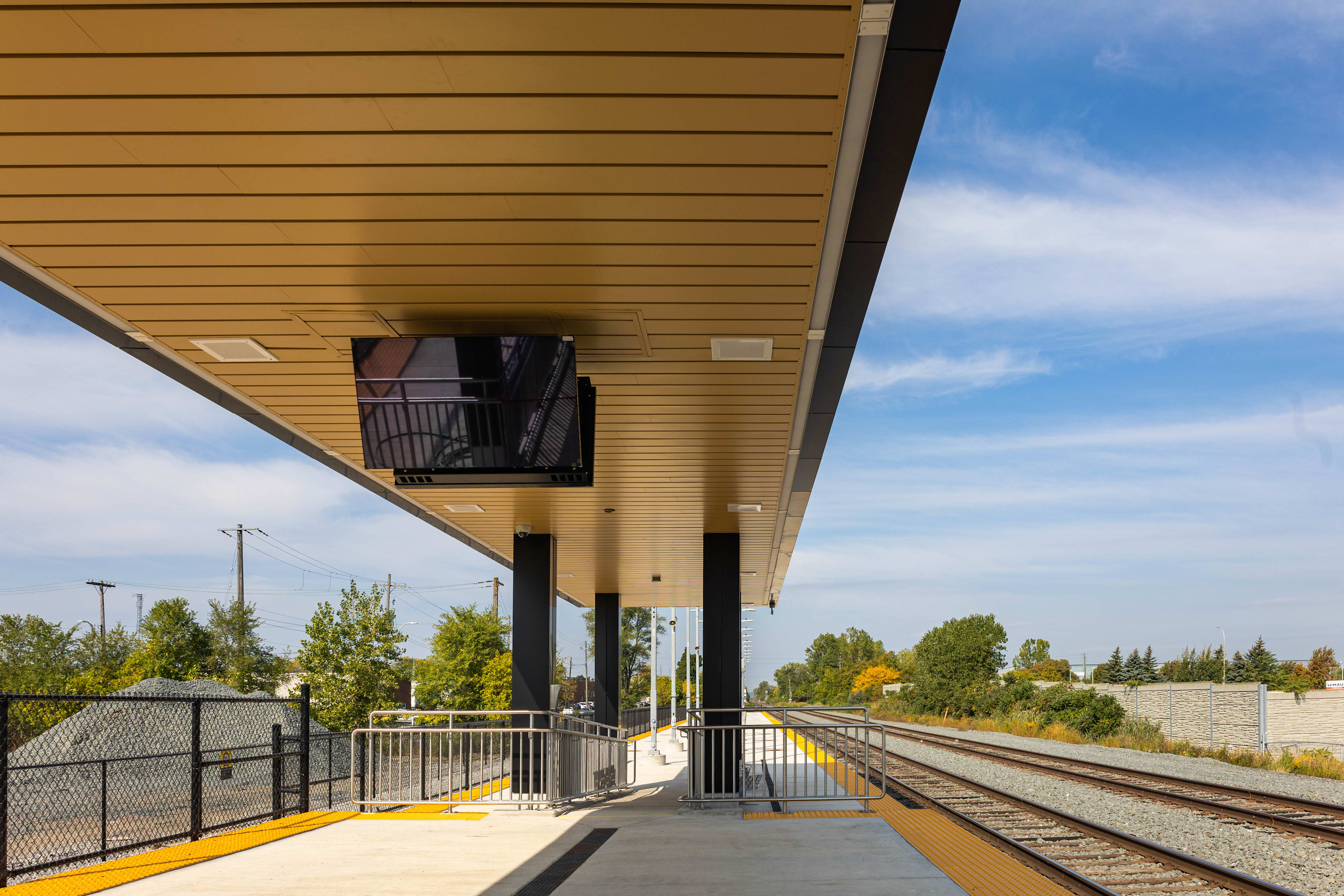 Confederation GO Station