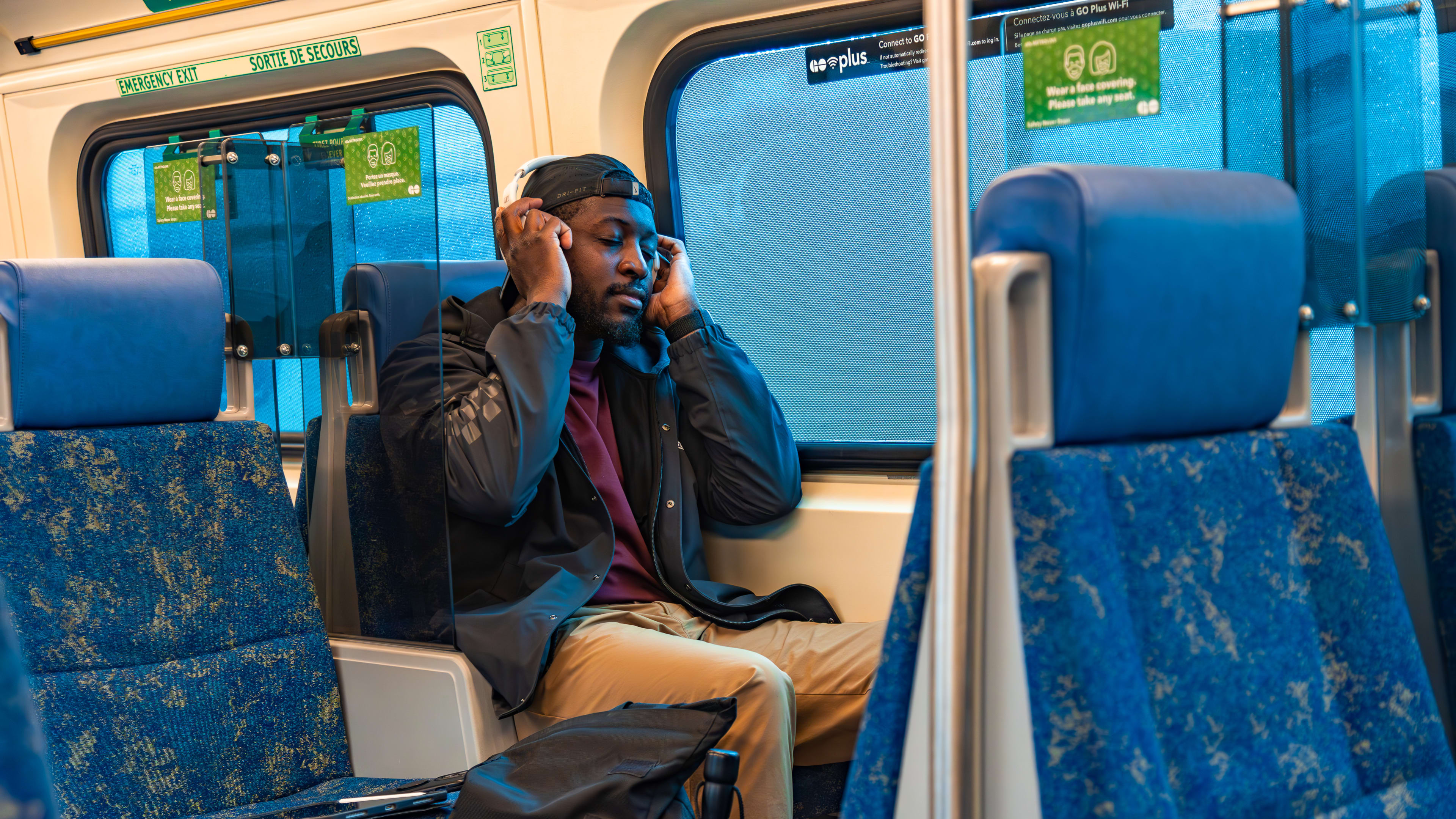 GO Transit - What Do You Do On YOUR Work Commute?