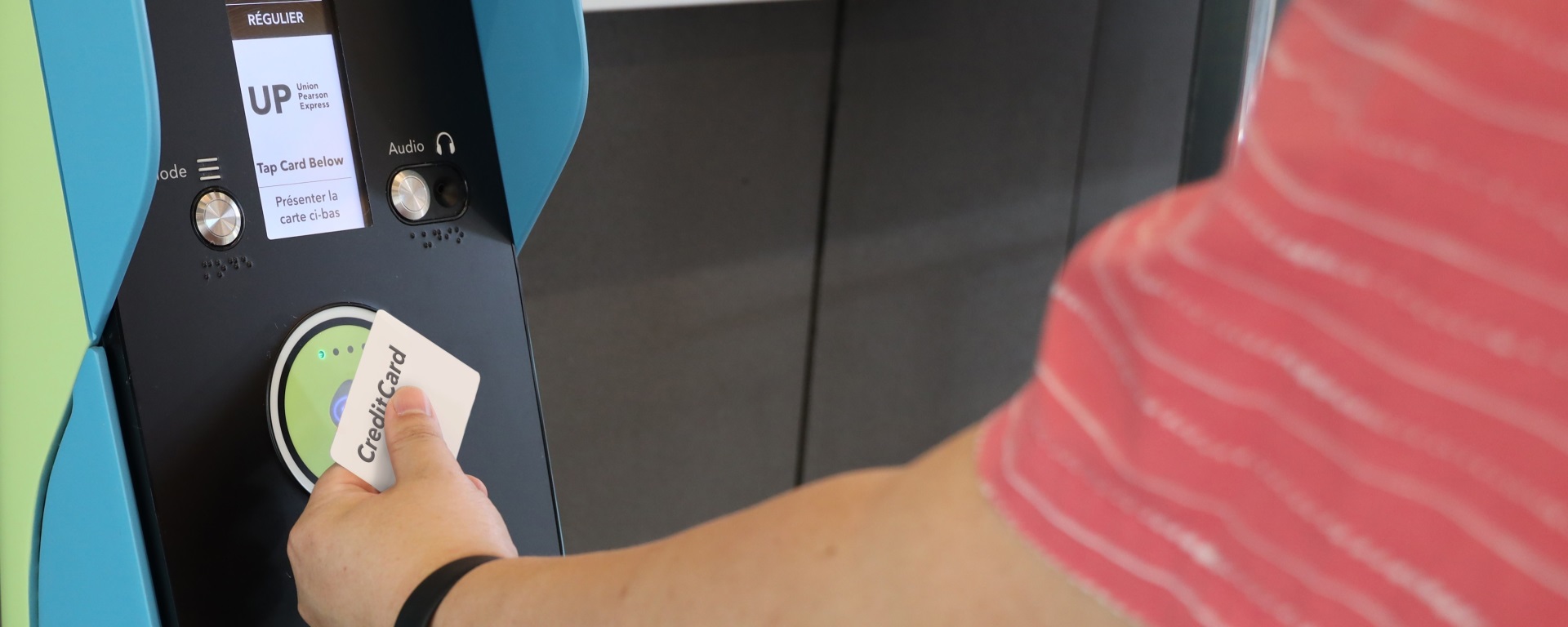 Pay with credit card on the UP Express with PRESTO Pilot Program