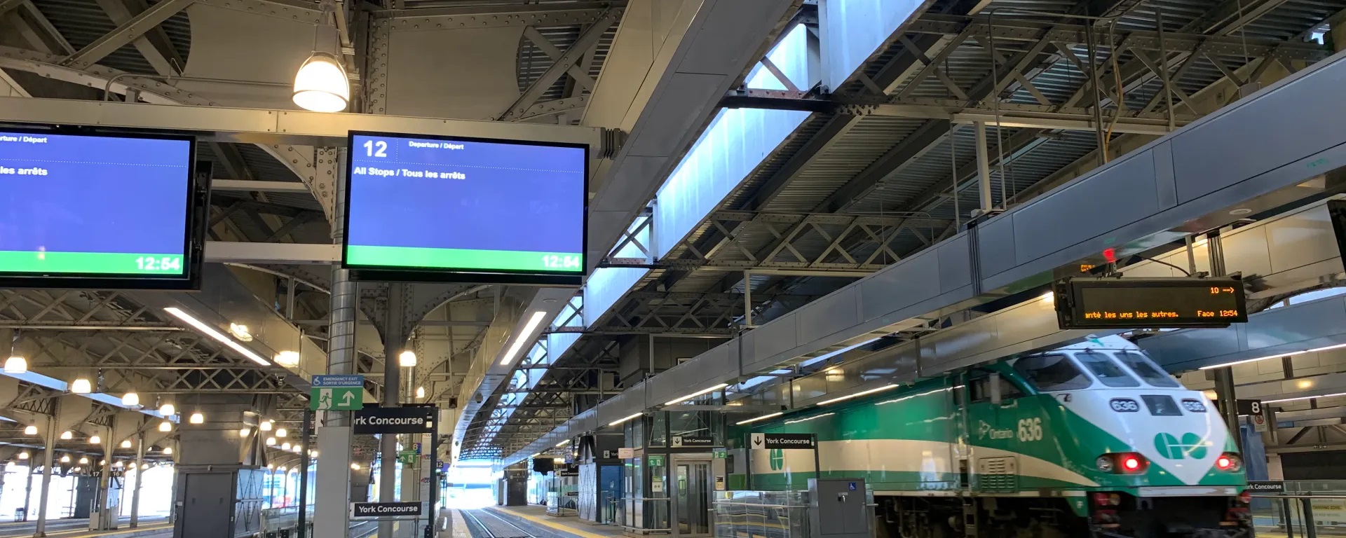 New departure screens installed at Union Station