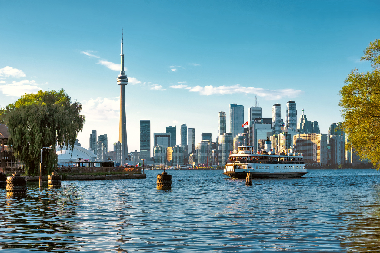 Visit Toronto this Fall | GO Transit