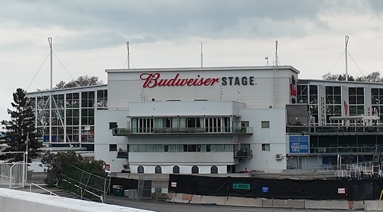 How to get to Budweiser Stage from Union Station